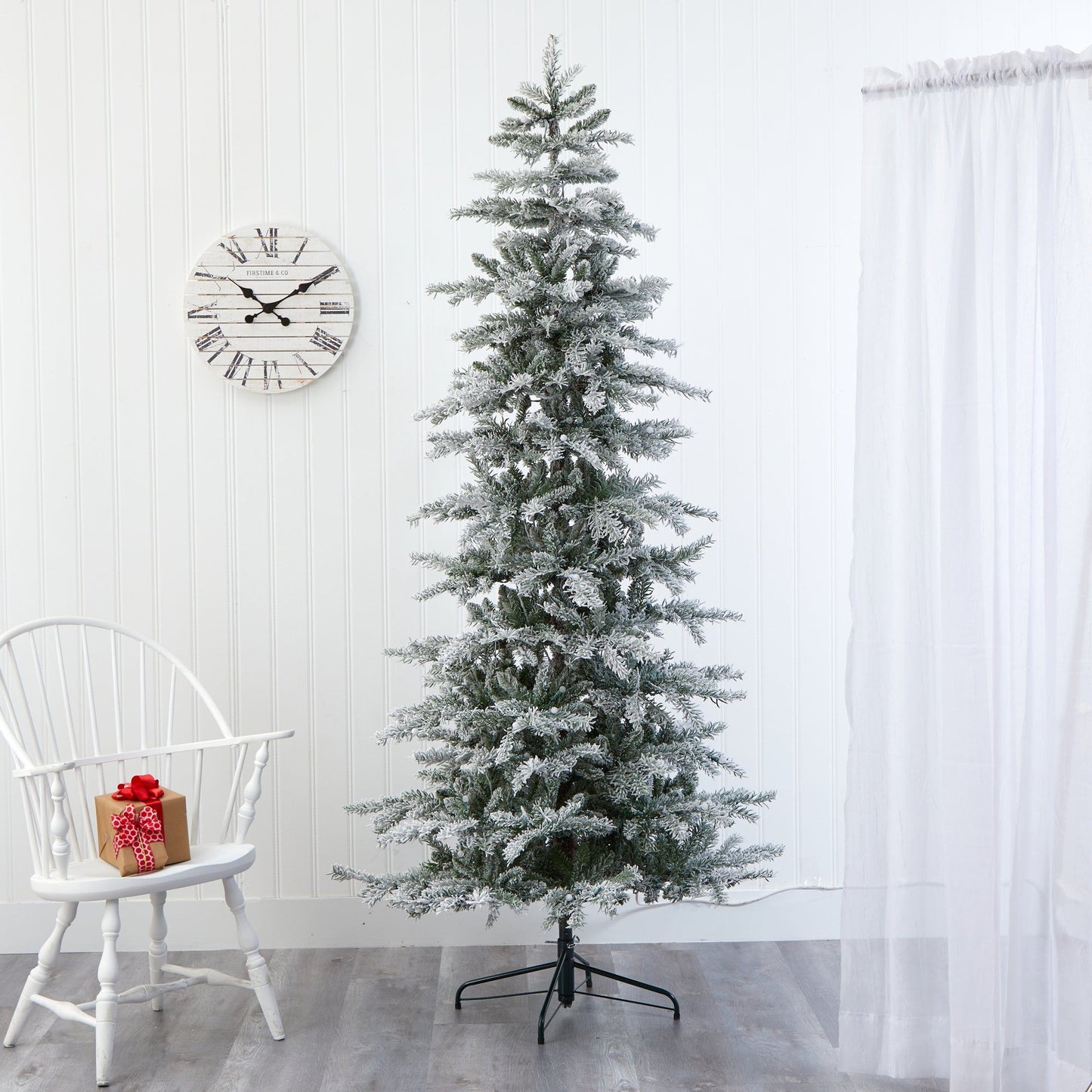 7.5’ Slim Flocked Nova Scotia Spruce Artificial Christmas Tree with 450 ...